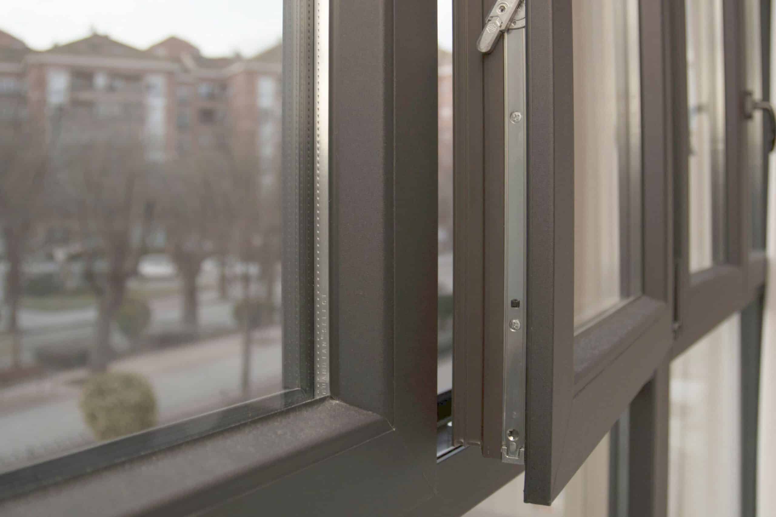 Pvc ramen: Uitvoeringen, voordelen & prijs [+ inspiratie]